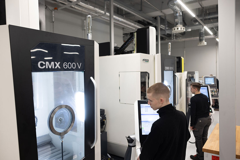 LOOK INSIDE | Bausch+Ströbel Karriere